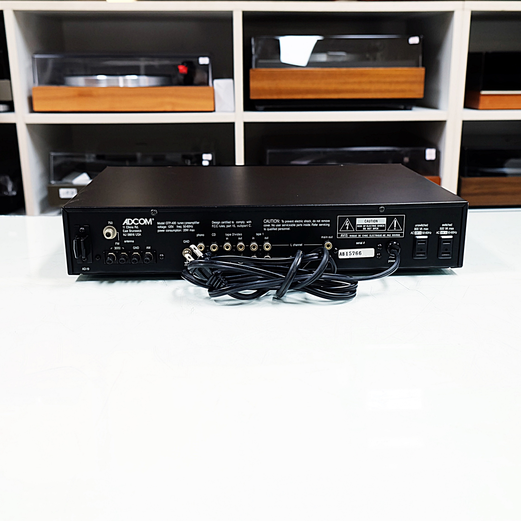 Pre Amp/Tuner Adcom GTP-400 - weloveturntable